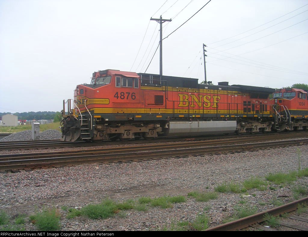 BNSF 4876